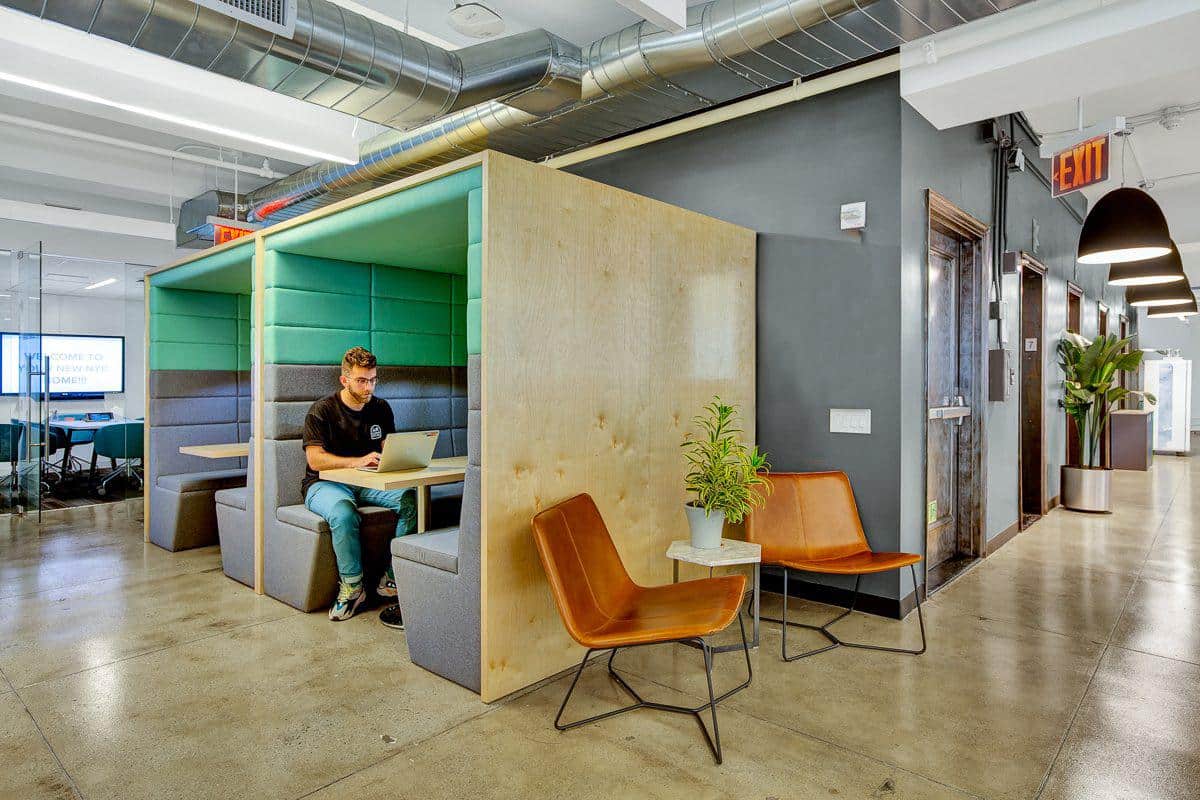 Corporate Interior Designer – Carpinterio